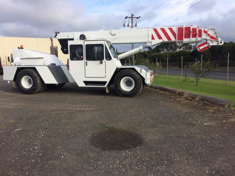 Welcome to the fleet: our latest mighty late model Mac 25 Franna ...
